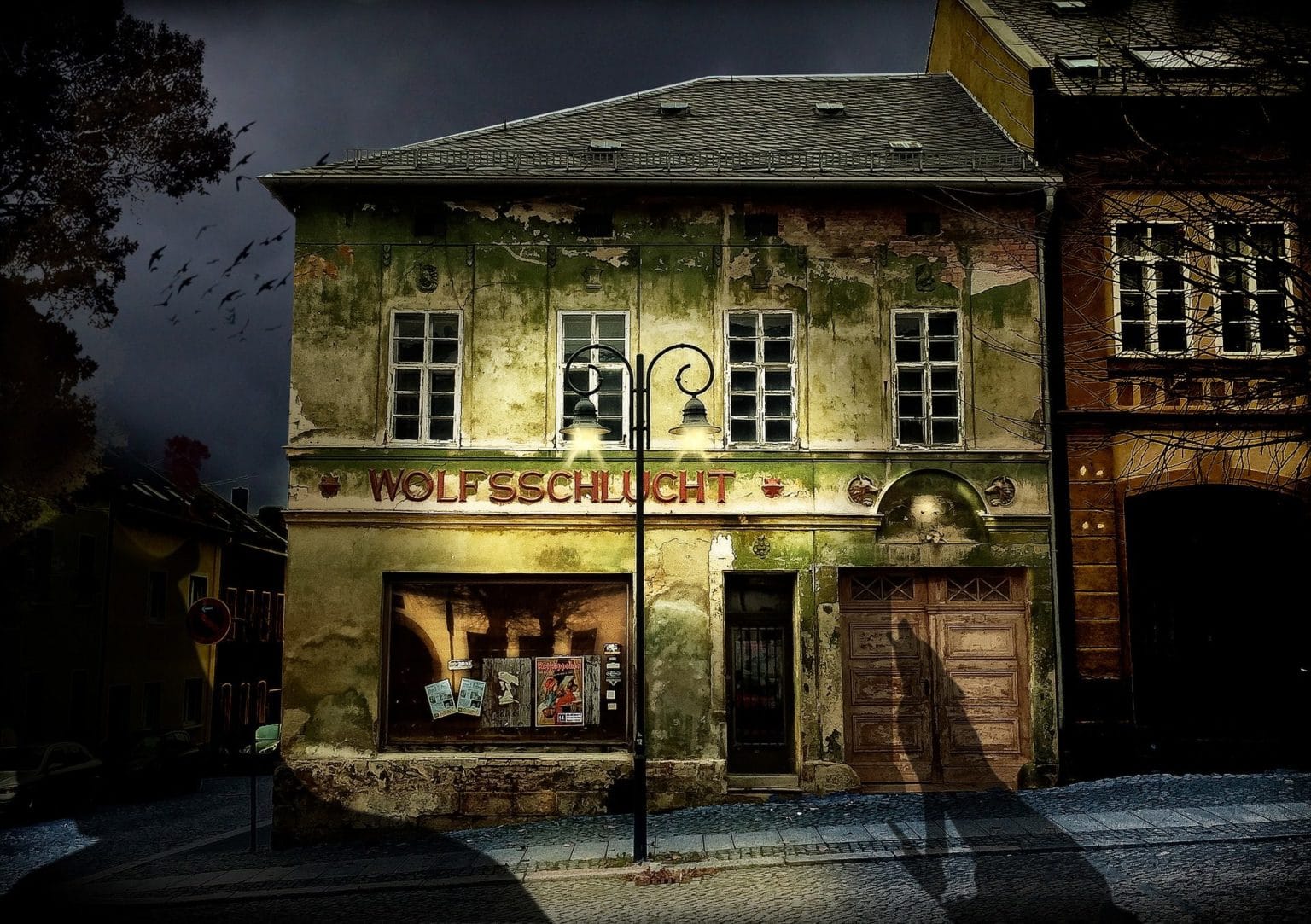 Vacation Destinations: Top 8 Reasons to Visit a Haunted Town - Michele ...